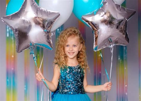 ژست عکس تولد دخترانه جدید و جذاب 2023 نورنگار