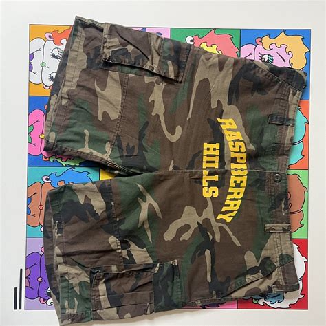 The Gv Gallery The Gv Gallery Raspberry Hills Camo Shorts Jorts Xl