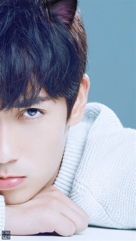 Ghim của Wolf trên Chu Nhất Long / Zhu Yi Long | Diễn viên, Trăn, Dao mổ