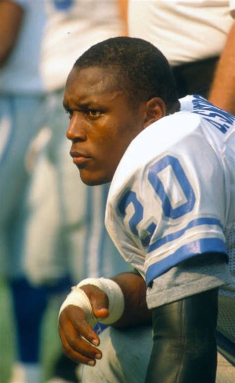 Pin By Jeff Sawyer On Barry Sanders Nfl Highlights Football Players Lions Football