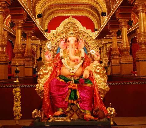 Ganesh chaturthi 2018 : Famous Ganpati pandals in Mumbai | TimesTravel