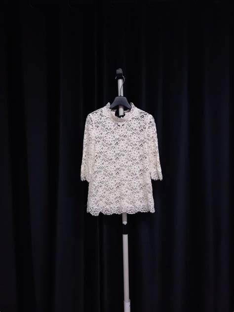 레니본 레이스 펀칭아일렛 7부 블라우스 44 세컨웨어