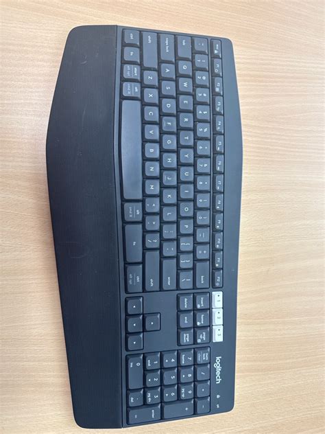 Logitech K850 Wireless Keyboard With Integrated Wrist Rest Computers And Tech Parts