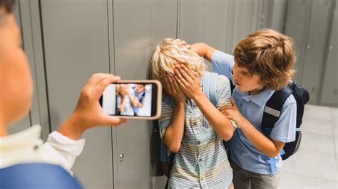 Предлагат законови промени след клиповете с насилие между деца Nova