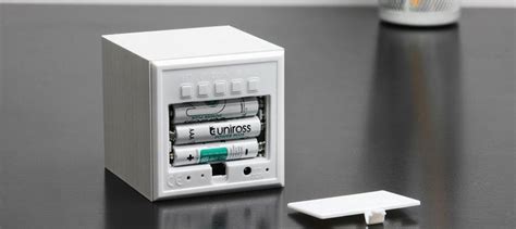 Gingko Cube Click Clock