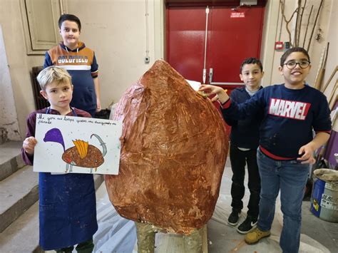 Sarrebourg Heylock Prend Des Couleurs Avant De Monter Sur Le Bûcher