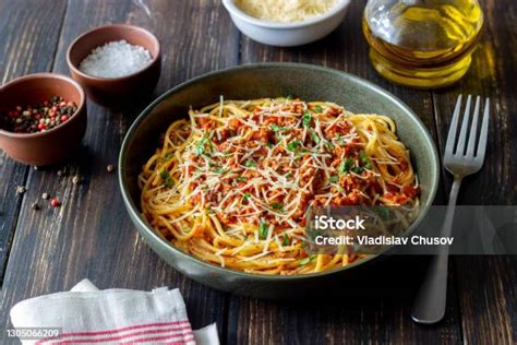 이탈리아 파스타 스파게티 볼로네즈 국가 요리 제조 법 이탈리아 음식 고급 요리에 대한 스톡 사진 및 기타 이미지 고급 요리 고기 고추류 Istock