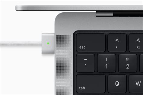 Apple Brought Back Magsafe On The New Macbook Pro The Verge