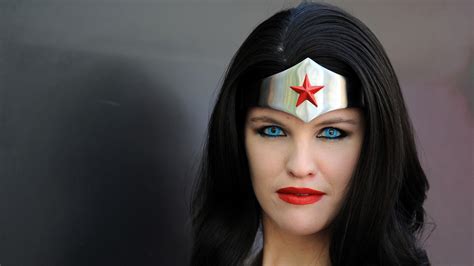 Wonder Woman Makeup Tutorial