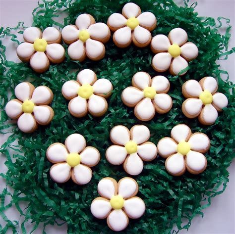 Daisy Cookies Garden Party Birthday Smurfs Party Garden Birthday