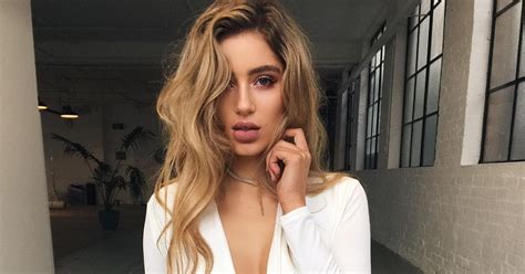 Tight Skirts Page More Tight Dresses And Skirts Party And Everyday 1