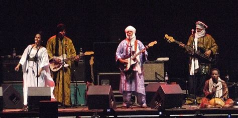 Tinariwen Wikipedia Tasanayt Tilellit
