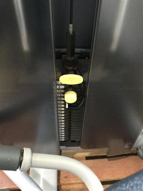 Technogym Selection 700 Leg Curl Silver Uzed Technogym Selection 700 Leg Curl Silver Uzed