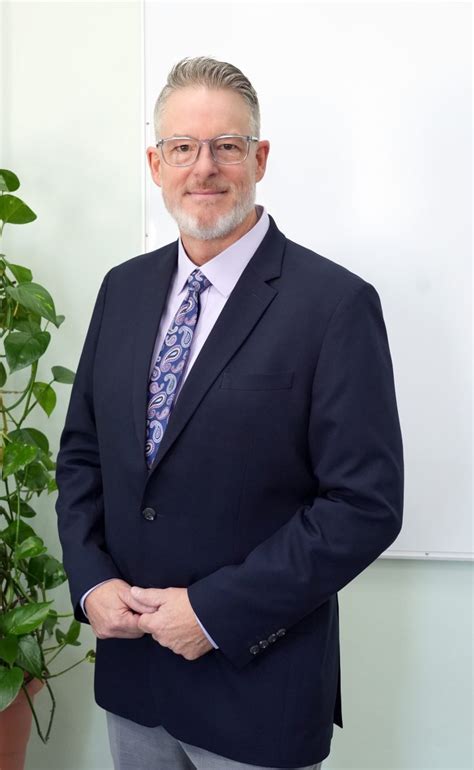 Mark Charles Elementary School Principal 2526 1web Universal