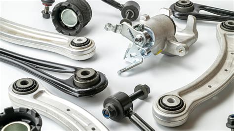 엔진 기어 흰색 배경에 자동차 정비사 예비 또는 자동차 조각 새로운 금속 자동차 부품세트 기계 장비의 기술 0명에 대한 스톡 사진 및 기타 이미지 Istock