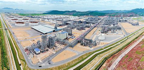 ဗီယက်နမ်ရှိ အကြီးဆုံးရေနံချက်စက်ရုံက ဈေးကွက်လိုအပ်ချက် ပြည့်မီစေရေး စက်စွမ်းအား အပြည့်လည်ပတ်မည