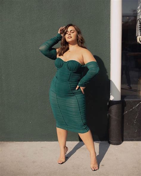 Ayesha Perry Iqbal Picture