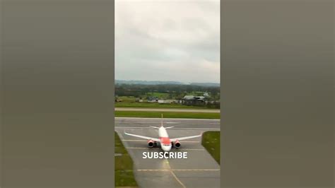 BUMPY LANDING AT LONDON GATWICK - RAIN STORM LANDING #landing #airplanelanding #airplane # ...