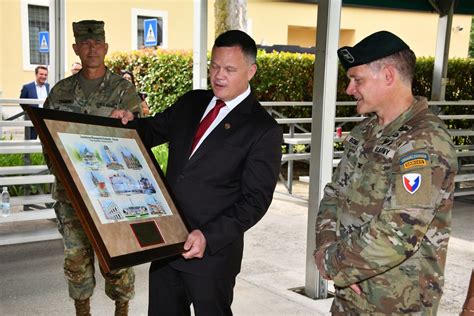 DVIDS - Images - U.S. Army Garrison Italy Award Ceremony [Image 1 of 7]