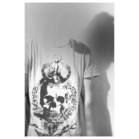 ⇓⇑کـــســـے کــــه تـــمــام فـــکـــرش زیـــبــایـــے رن عکس ویسگون