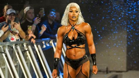 Big Storm Not The Lil Female Wwe Superstar Sends A Message To Jade