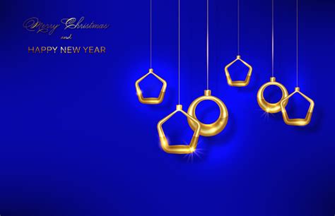 금색 손으로 쓴 메리 크리스마스와 새해 복 많이 받으세요 인사말과 황금 크리스마스 공이 있는 크리스마스 럭셔리 휴가 배너 호일 질감과 파란색 배경에 벡터 그림 12월 31