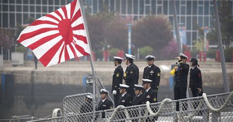 국방부 자위함기 단 일본 함정 부산 입항에 통상적인 국제관례