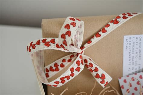 Book Lover Basket Romantic Edition Etsy