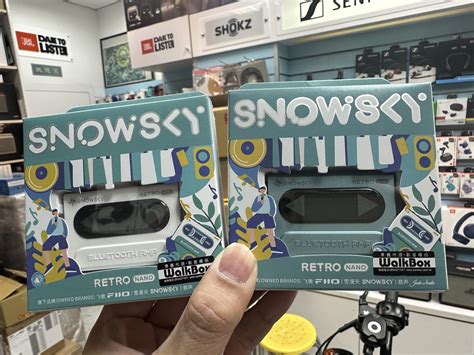 禾豐音響 新品上市 Fiio Retro Nano 隨身藍牙音樂接收器 公司貨 復古新生，經典回歸｜多樣風趣的ui介面設計，一鍵切換，多種視覺；動態ui介面設計模擬磁帶轉動，讓經典音樂彷彿