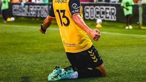 El C D Castellón Presenta Una Nueva Oferta Por Nick Markanich Fútbol Cadena Ser