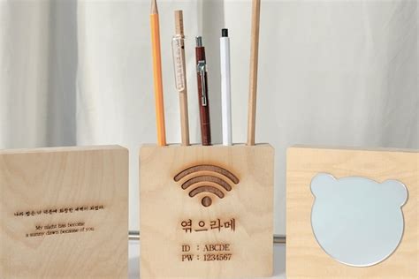 데스크수납·정리 무료 각인 나무 연필꽂이 원목 와이파이 안내판 우드 탁상 아크릴 거울 볼펜 필기구 정리함 오늘의집 쇼핑