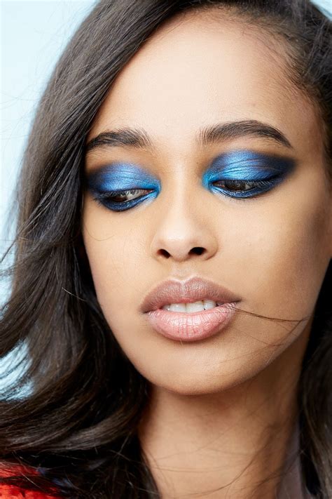 How To Apply Blue Eyeshadow Makeup Saubhaya Makeup