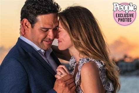 Perry Mattfeld And Mark Sanchez Engaged See The Stunning Photos