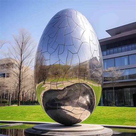 Giant Egg Sculpture Mirrored Stainless Steel With Crack Design Dz 554