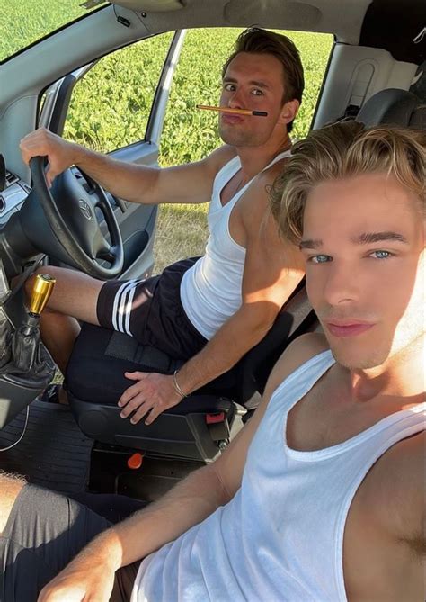 Pin De JOS DELORET Em U O M O B E L L O Em