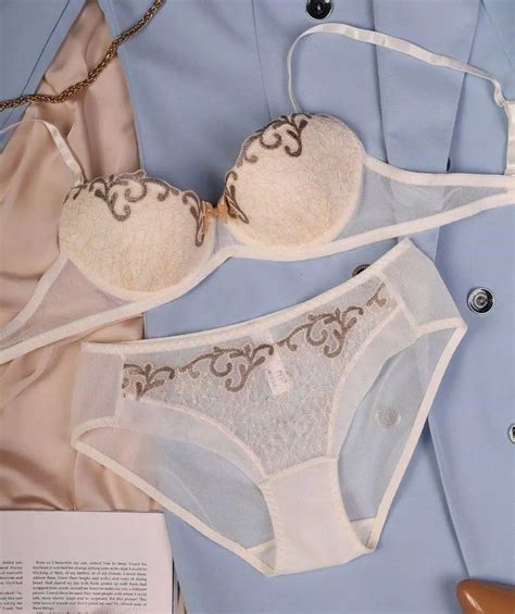 Комплект жіночої білизни No Brand П503 молочний розмір 80В L низькі ціни кредит оплата