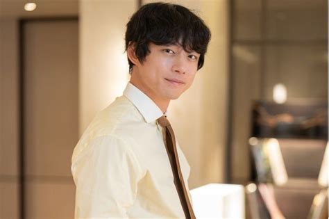 坂口健太郎 難病の噂は本当？実家の真実と学歴、さらには現在の活動まで徹底解説！ 팬플러스 커뮤니티