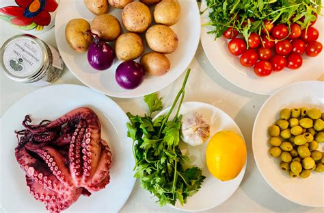 Каперсы: что это такое, с чем их едят, вкус, рецепты, польза