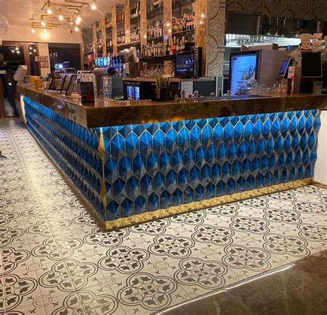 Pin By Lider Çini Seramik On Bar önü Seramik Bar önü Iç Tasarım Facade Cladding Bar Room