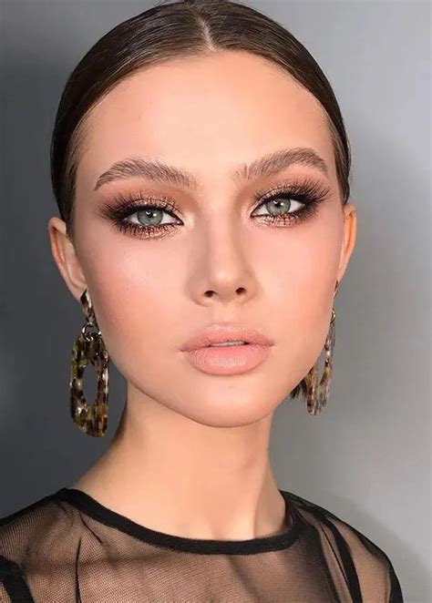 41 Classy Bridal Smokey Eye Makeup Ideas Weddingomania