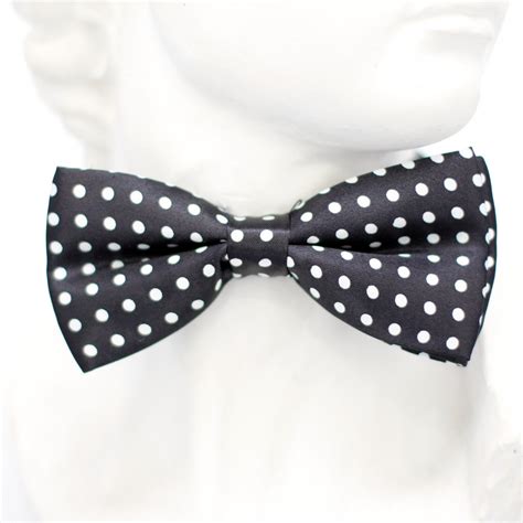 무료 이미지 남자 소송 화이트 고대 미술 파리 윤곽 무늬 의류 검은 나비 넥타이 폴카 도트 디자인 인형 고리 더미를 표시하다 전철기 유행의