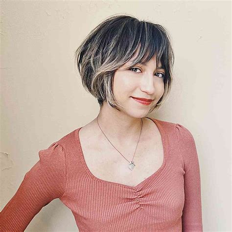 Short Hair With Bangs And Layers