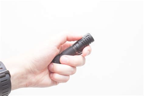 Lumintop Edc05 Review Aa Flashlight With 400 800 Lm 1lumen