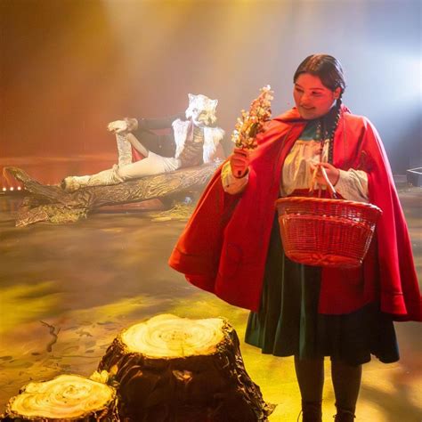 Review Into The Woods By Mary Moody Northen Theatre Ctx Live Theatre
