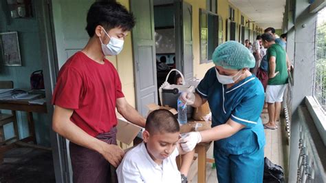 တမူးမြို့နယ်တွင် အသက် ၅ နှစ်မှ ၁၂ နှစ်အထိ ကျောင်းသား၊ ကျောင်းသူများအား ကိုဗစ် ၁၉ ရောဂါကာကွယ