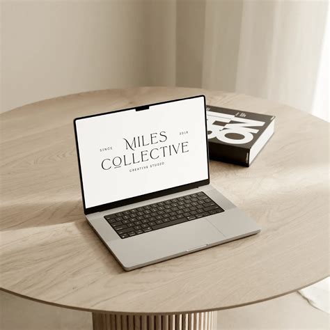 크리에이티브 에이전시 로고 디자인 Miles Collective 로고 디자인 포트폴리오 크몽