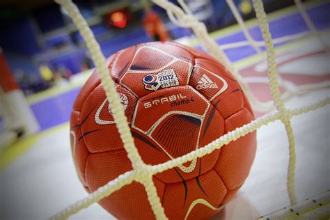 500 Handball Wallpaper