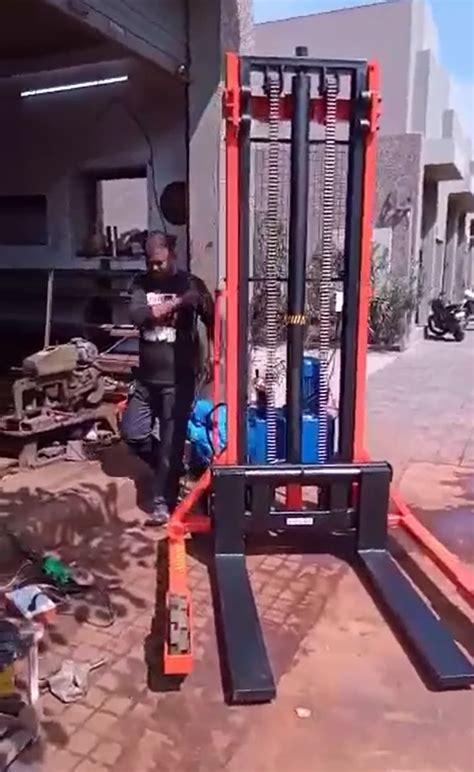 Semi Electric Stacker At ₹ 126000 Semi Electric Stacker In Ahmedabad Id 2856700899848