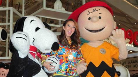 Coco Lee Pop Singer And Star Of Disneys Mulan Dies Aged 48 Ents