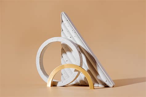 파스텔 배경에 기하학적 인 콘크리트 그림과 돌 다양한 재료와 기하학적 모양으로 현대적인 세트 개념에 대한 스톡 사진 및 기타 이미지 Istock